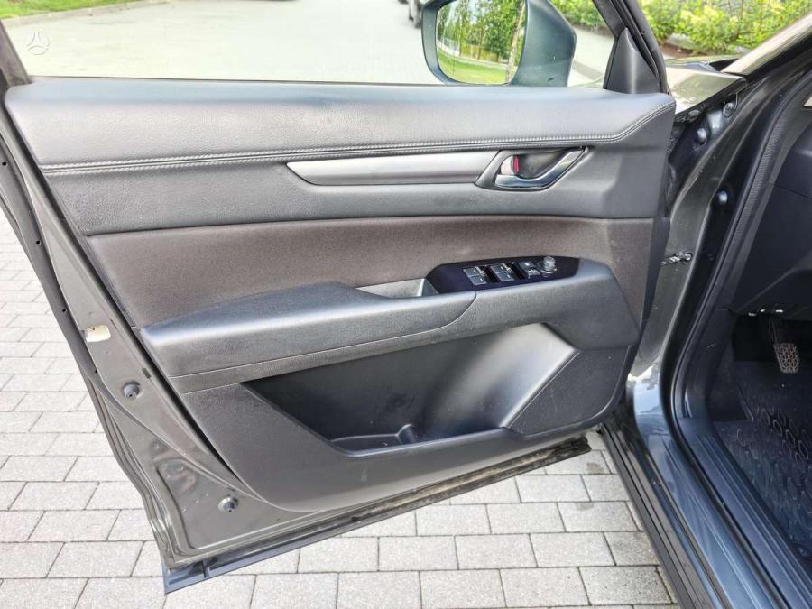 Pelēks Mazda CX-5 2021 Tauragė, ar dzinēja tilpumu 2.19 L un nobraukumu 240 tūkst. km par 10700 €, foto 16 vietnē AUTOMOTO.COM.LV