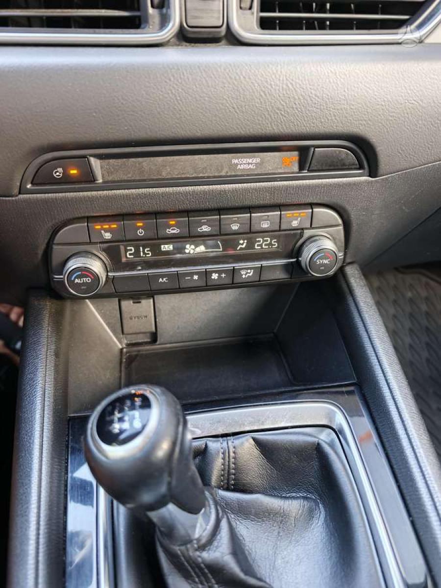 Pelēks Mazda CX-5 2021 Tauragė, ar dzinēja tilpumu 2.19 L un nobraukumu 240 tūkst. km par 10700 €, foto 22 vietnē AUTOMOTO.COM.LV