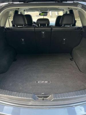 Pelēks Mazda CX-5 2021 Kauņa, ar dzinēja tilpumu 2.49 L un nobraukumu 41 tūkst. km par 21700 €, foto 23 vietnē AUTOMOTO.COM.LV