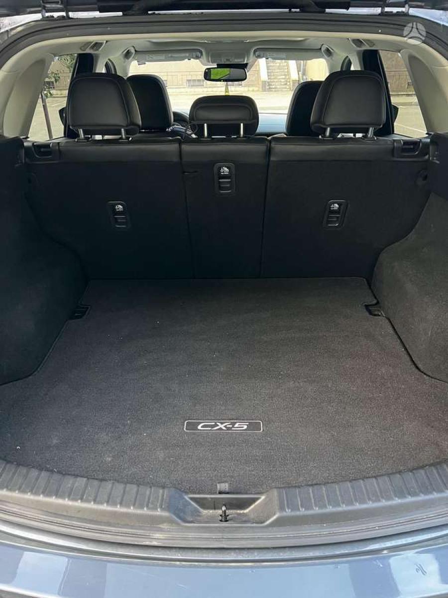 Pelēks Mazda CX-5 2021 Kauņa, ar dzinēja tilpumu 2.49 L un nobraukumu 41 tūkst. km par 21700 €, foto 23 vietnē AUTOMOTO.COM.LV