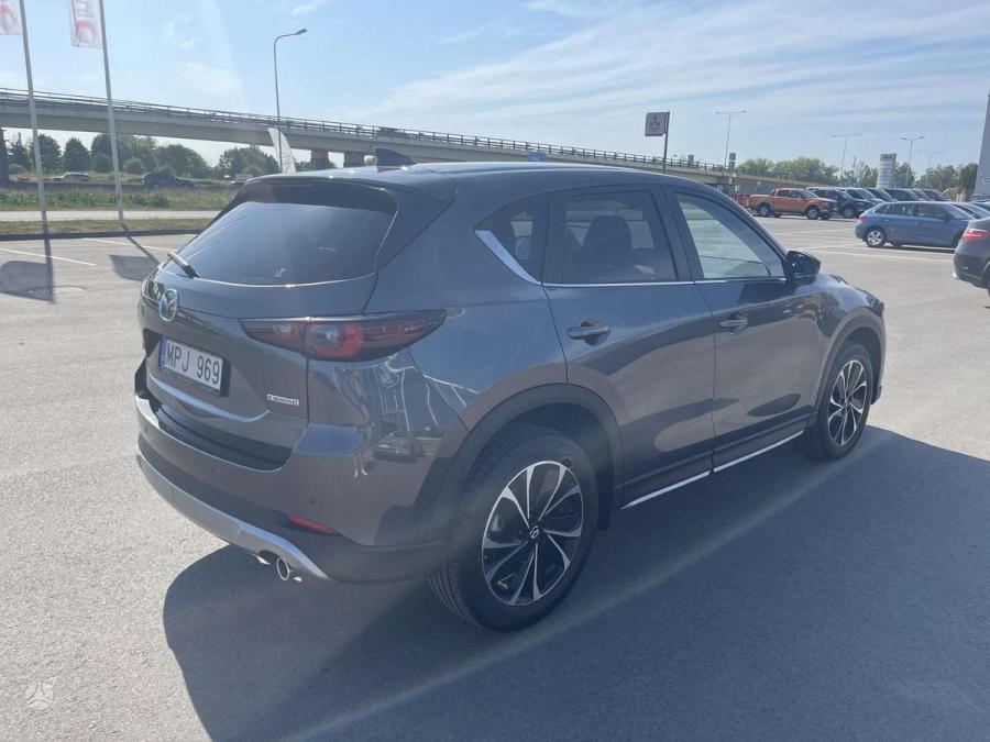Grey Mazda CX-5 2023 in Klaipeda, with an engine capacity of 2.00 L and mileage of 32 thousand km for 26499 €, photo 4 on AUTOMOTO.COM.LV
