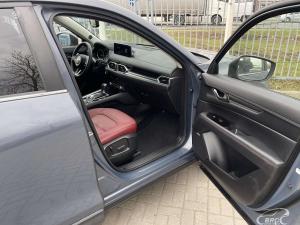 Grey Mazda CX-5 2023 in Klaipeda, with an engine capacity of 2.49 L and mileage of 16 thousand km for 20900 €, photo 5 on AUTOMOTO.COM.LV