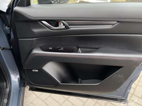 Grey Mazda CX-5 2023 in Klaipeda, with an engine capacity of 2.49 L and mileage of 16 thousand km for 20900 €, photo 5 on AUTOMOTO.COM.LV