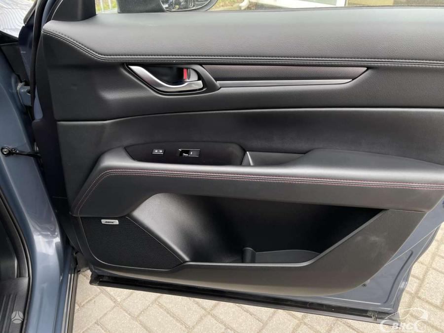 Grey Mazda CX-5 2023 in Klaipeda, with an engine capacity of 2.49 L and mileage of 16 thousand km for 20900 €, photo 6 on AUTOMOTO.COM.LV