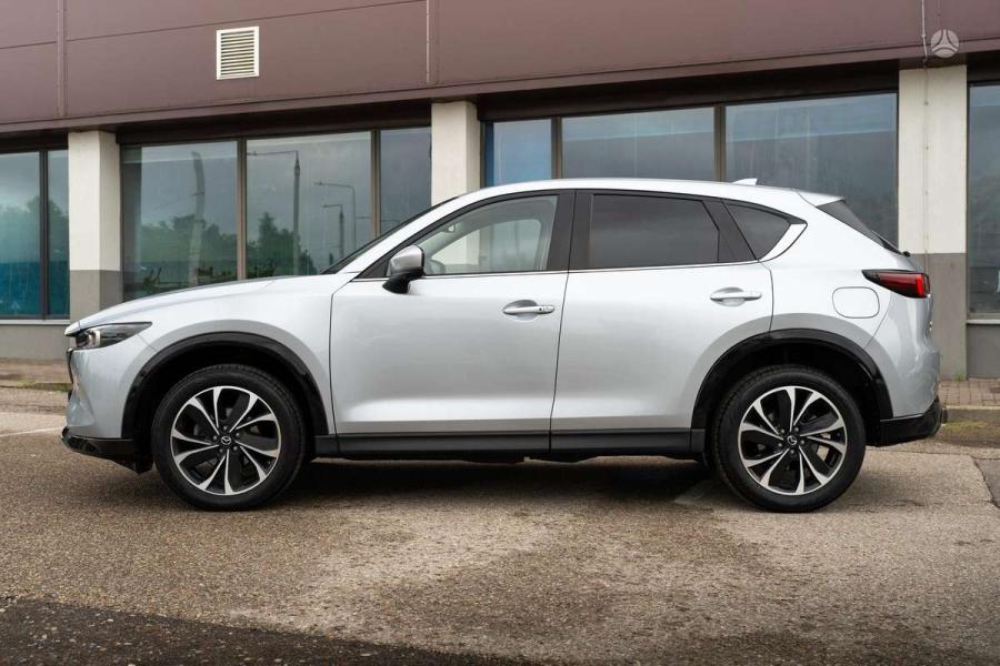 Pelēks Mazda CX-5 2023 Viļņa, ar dzinēja tilpumu 2.00 L un nobraukumu 103 tūkst. km par 26500 €, foto 3 vietnē AUTOMOTO.COM.LV