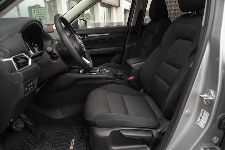 Pelēks Mazda CX-5 2023 Viļņa, ar dzinēja tilpumu 2.00 L un nobraukumu 103 tūkst. km par 26500 €, foto 10 vietnē AUTOMOTO.COM.LV
