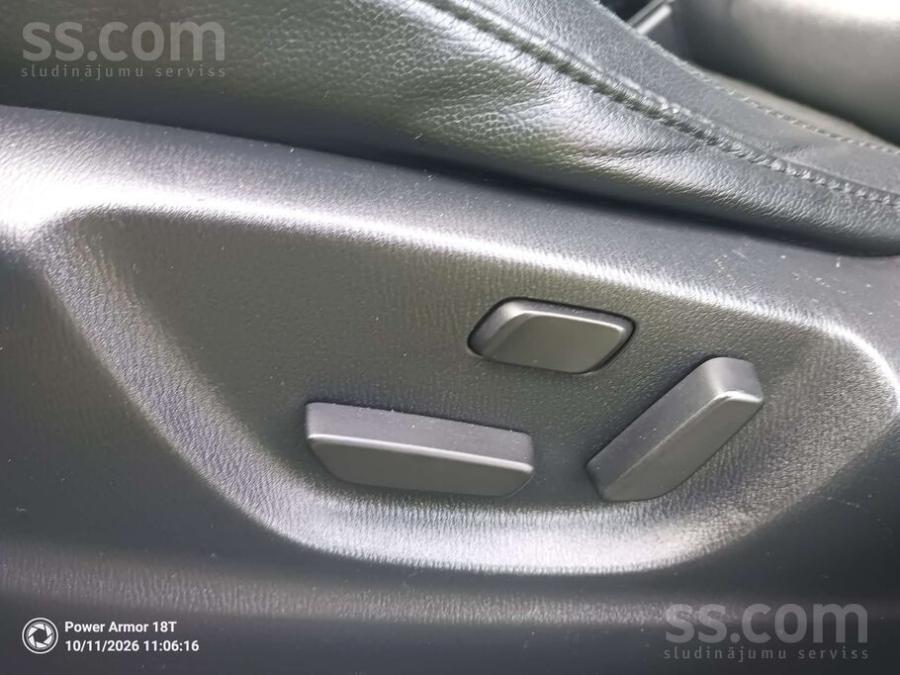 Grey Mazda CX-5 2013 in Madona, with an engine capacity of 2.20 L and mileage of 207 thousand km for 6900 €, photo 7 on AUTOMOTO.COM.LV