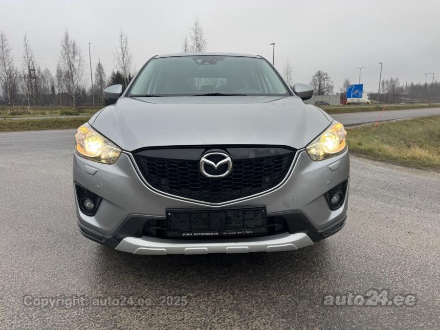Pelēks Mazda CX-5 2015 Tallina, ar dzinēja tilpumu 2.20 L un nobraukumu 218 tūkst. km par 9990 €, foto 1 vietnē AUTOMOTO.COM.LV