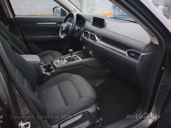 Grey Mazda CX-5 2017 in Tallinn, with an engine capacity of 2.20 L and mileage of 190 thousand km for 13800 €, photo 8 on AUTOMOTO.COM.LV