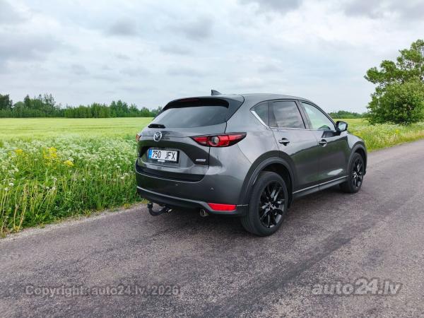Pelēks Mazda CX-5 2017 Rakvere, ar dzinēja tilpumu 2.20 L un nobraukumu 220 tūkst. km par 12900 €, foto 4 vietnē AUTOMOTO.COM.LV