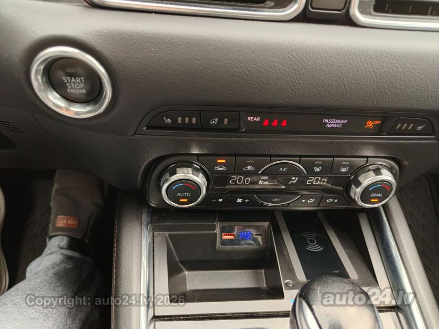 Grey Mazda CX-5 2017 in Rakvere, with an engine capacity of 2.20 L and mileage of 220 thousand km for 12900 €, photo 12 on AUTOMOTO.COM.LV