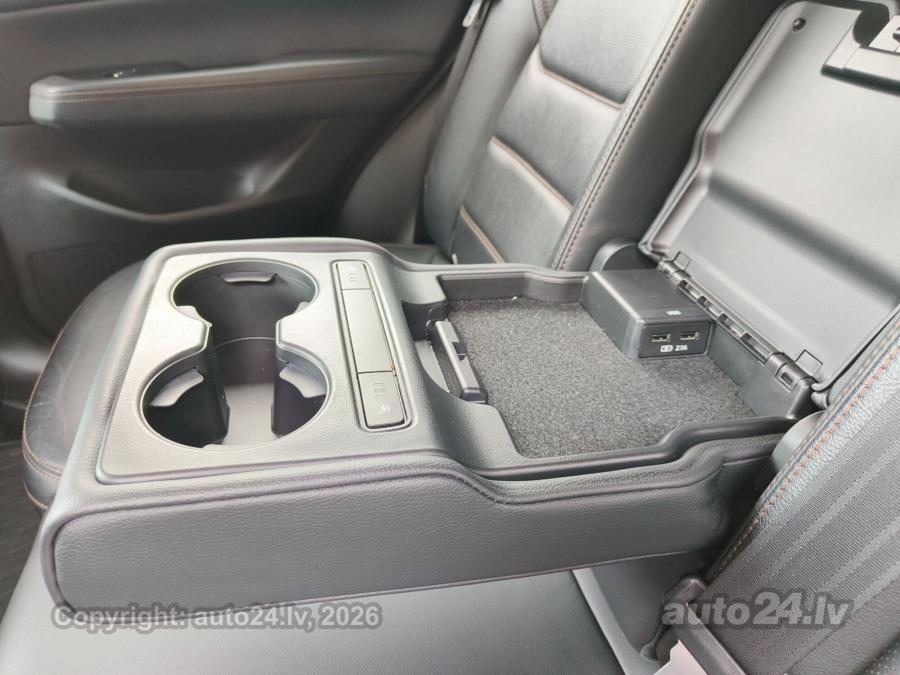 Grey Mazda CX-5 2017 in Rakvere, with an engine capacity of 2.20 L and mileage of 220 thousand km for 12900 €, photo 13 on AUTOMOTO.COM.LV