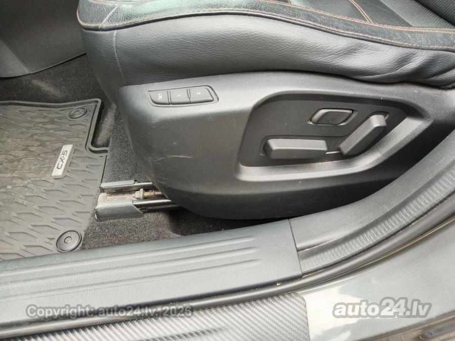 Grey Mazda CX-5 2017 in Rakvere, with an engine capacity of 2.20 L and mileage of 220 thousand km for 12900 €, photo 14 on AUTOMOTO.COM.LV