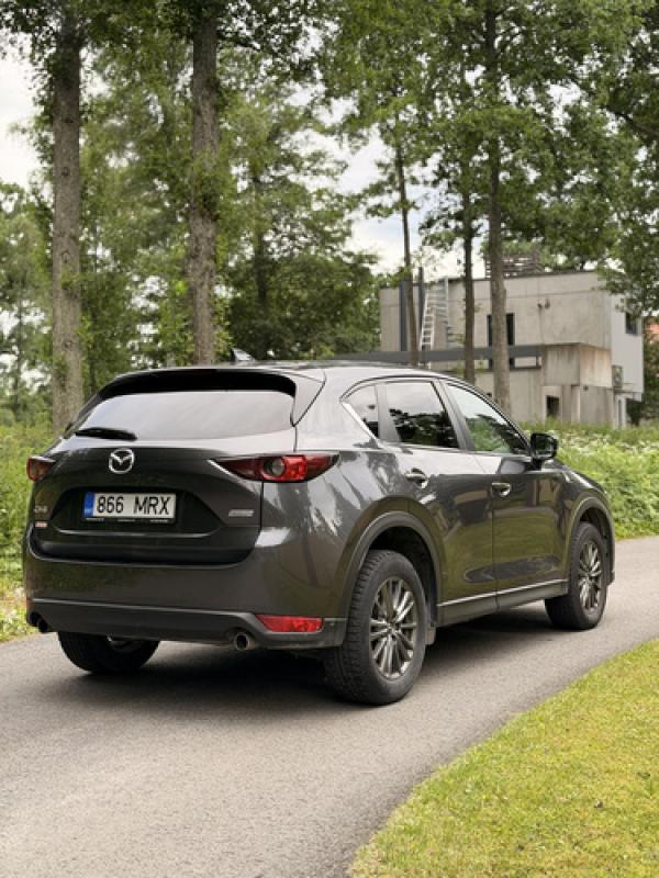 Grey Mazda CX-5 2018 in Tallinn, with an engine capacity of 0.12 L and mileage of 130 thousand km for 16499 €, photo 3 on AUTOMOTO.COM.LV