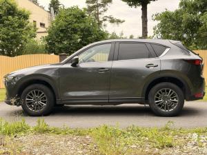 Pelēks Mazda CX-5 2018 Tallina, ar dzinēja tilpumu 0.12 L un nobraukumu 130 tūkst. km par 16499 €, foto 21 vietnē AUTOMOTO.COM.LV