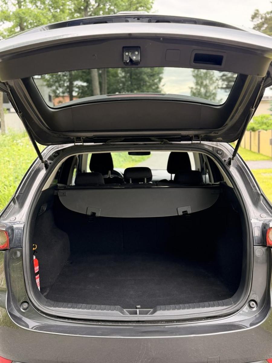 Pelēks Mazda CX-5 2018 Tallina, ar dzinēja tilpumu 0.12 L un nobraukumu 130 tūkst. km par 16499 €, foto 24 vietnē AUTOMOTO.COM.LV