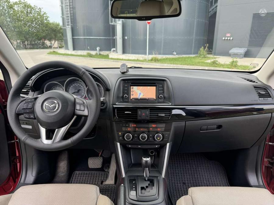 Red Mazda CX-5 2012 in Vilnius, with an engine capacity of 2.19 L and mileage of 185 thousand km for 8300 €, photo 8 on AUTOMOTO.COM.LV