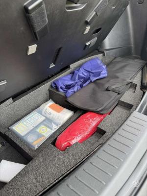 Red Mazda CX-5 2012 in Vilnius, with an engine capacity of 2.19 L and mileage of 185 thousand km for 8300 €, photo 13 on AUTOMOTO.COM.LV