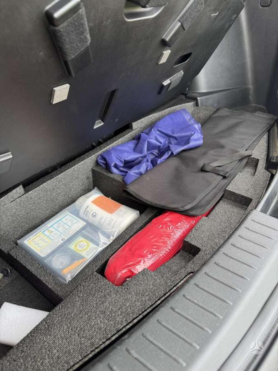 Red Mazda CX-5 2012 in Vilnius, with an engine capacity of 2.19 L and mileage of 185 thousand km for 8300 €, photo 13 on AUTOMOTO.COM.LV