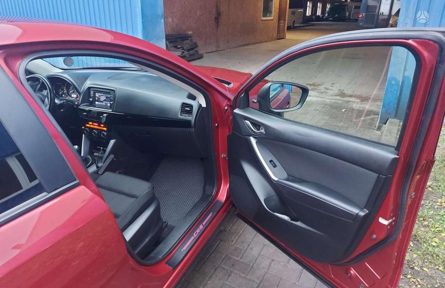 Red Mazda CX-5 2013 in Telschi, with an engine capacity of 2.20 L and mileage of 262 thousand km for 6300 €, photo 8 on AUTOMOTO.COM.LV