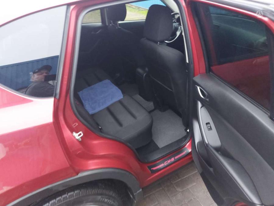 Red Mazda CX-5 2013 in Telschi, with an engine capacity of 2.20 L and mileage of 262 thousand km for 6300 €, photo 10 on AUTOMOTO.COM.LV