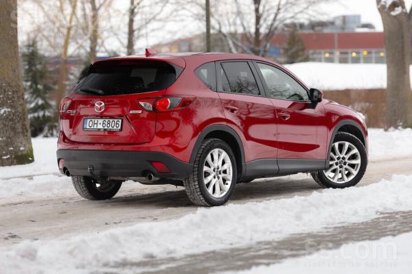 Sarkans Mazda CX-5 2014 Jelgava, ar dzinēja tilpumu 2.20 L un nobraukumu 246 tūkst. km par 9900 €, foto 5 vietnē AUTOMOTO.COM.LV