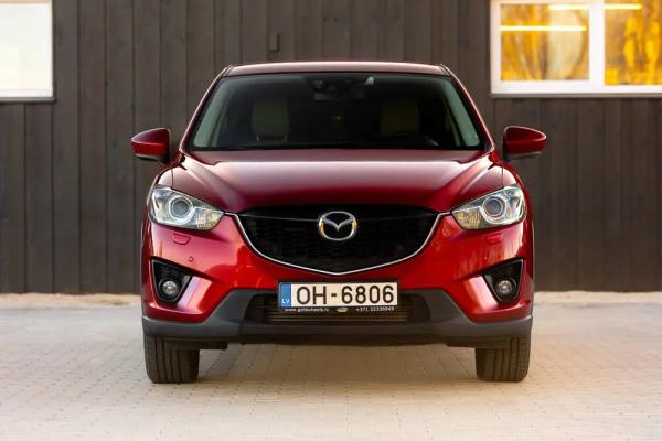 Red Mazda CX-5 2014 in Jelgava, with an engine capacity of 2.20 L and mileage of 246 thousand km for 8900 €, photo 3 on AUTOMOTO.COM.LV