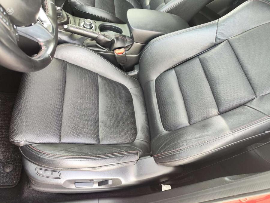 Red Mazda CX-5 2014 in Marijampole, with an engine capacity of 2.19 L and mileage of 255 thousand km for 7800 €, photo 9 on AUTOMOTO.COM.LV