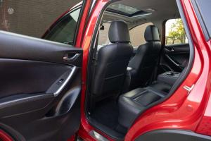 Red Mazda CX-5 2015 in Marijampole, with an engine capacity of 2.19 L and mileage of 222 thousand km for 10350 €, photo 29 on AUTOMOTO.COM.LV