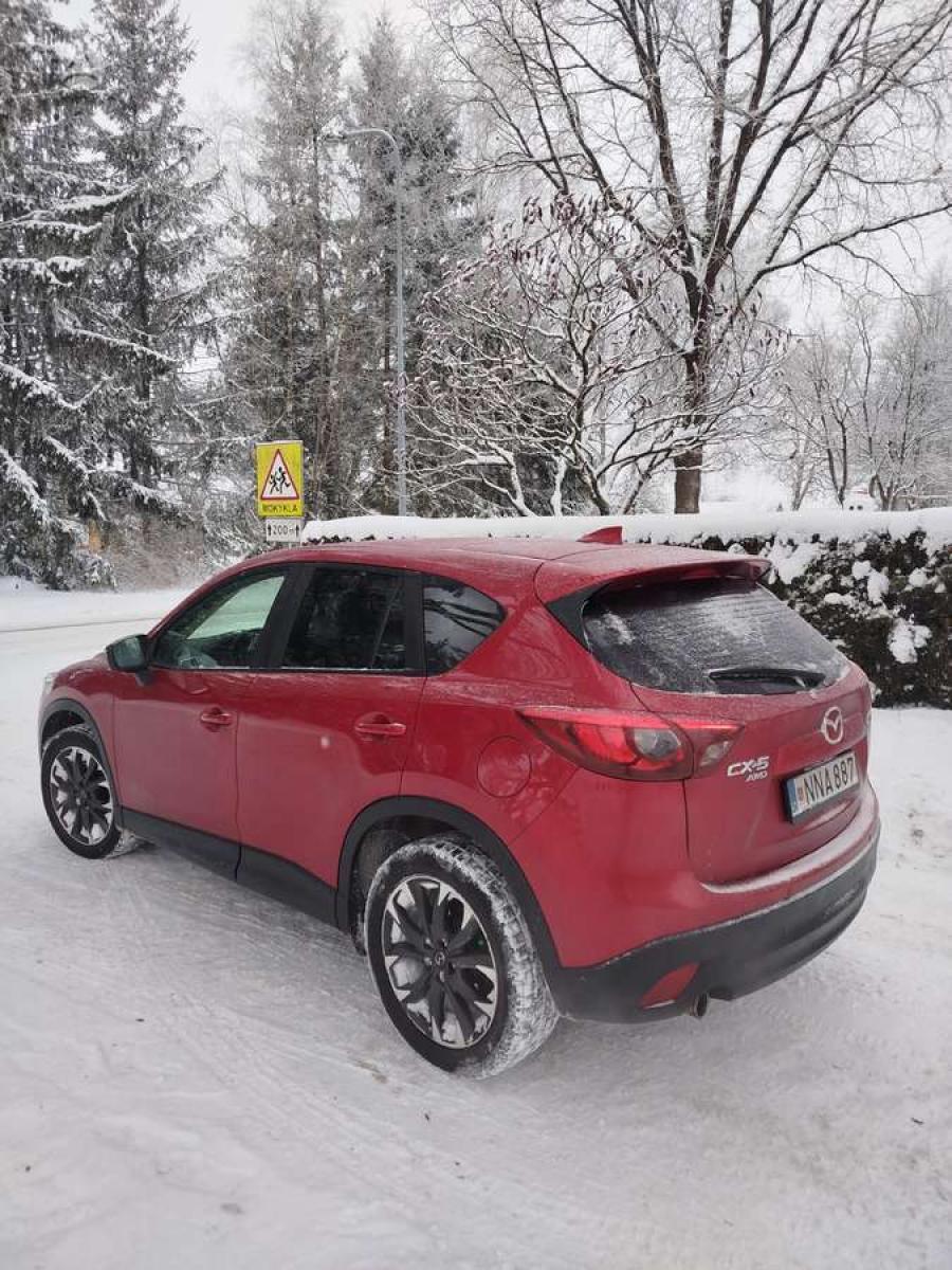 Red Mazda CX-5 2015 in Utena, with an engine capacity of 2.19 L and mileage of 179 thousand km for 10700 €, photo 5 on AUTOMOTO.COM.LV