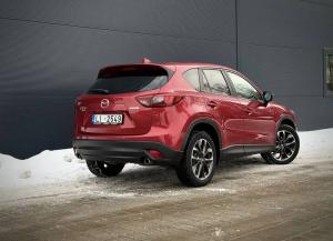 Red Mazda CX-5 2015 in Riga, with an engine capacity of 2.20 L and mileage of 243 thousand km for 8990 €, photo 7 on AUTOMOTO.COM.LV