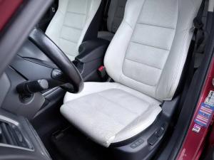 Red Mazda CX-5 2015 in Riga, with an engine capacity of 2.20 L and mileage of 243 thousand km for 8990 €, photo 9 on AUTOMOTO.COM.LV