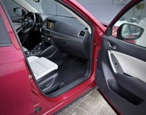 Red Mazda CX-5 2015 in Riga, with an engine capacity of 2.20 L and mileage of 243 thousand km for 8990 €, photo 11 on AUTOMOTO.COM.LV