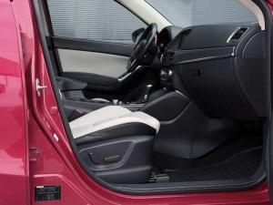 Red Mazda CX-5 2015 in Riga, with an engine capacity of 2.20 L and mileage of 243 thousand km for 8990 €, photo 12 on AUTOMOTO.COM.LV