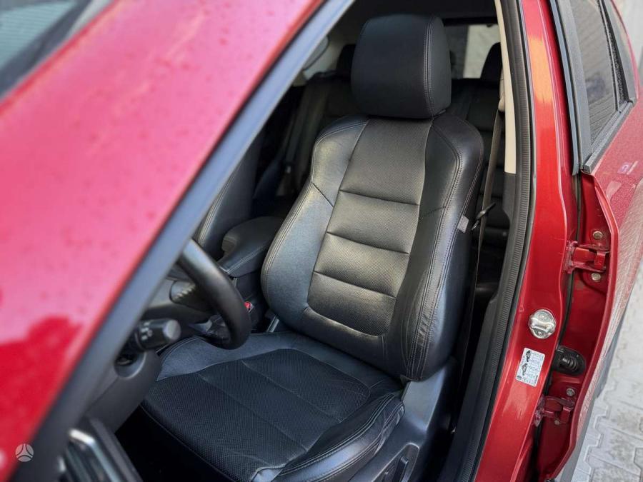Red Mazda CX-5 2015 in Kaunas, with an engine capacity of 2.19 L and mileage of 188 thousand km for 9190 €, photo 11 on AUTOMOTO.COM.LV