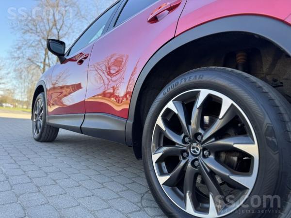 Red Mazda CX-5 2016 in Jelgava, with an engine capacity of 2.20 L and mileage of 202 thousand km for 10900 €, photo 9 on AUTOMOTO.COM.LV