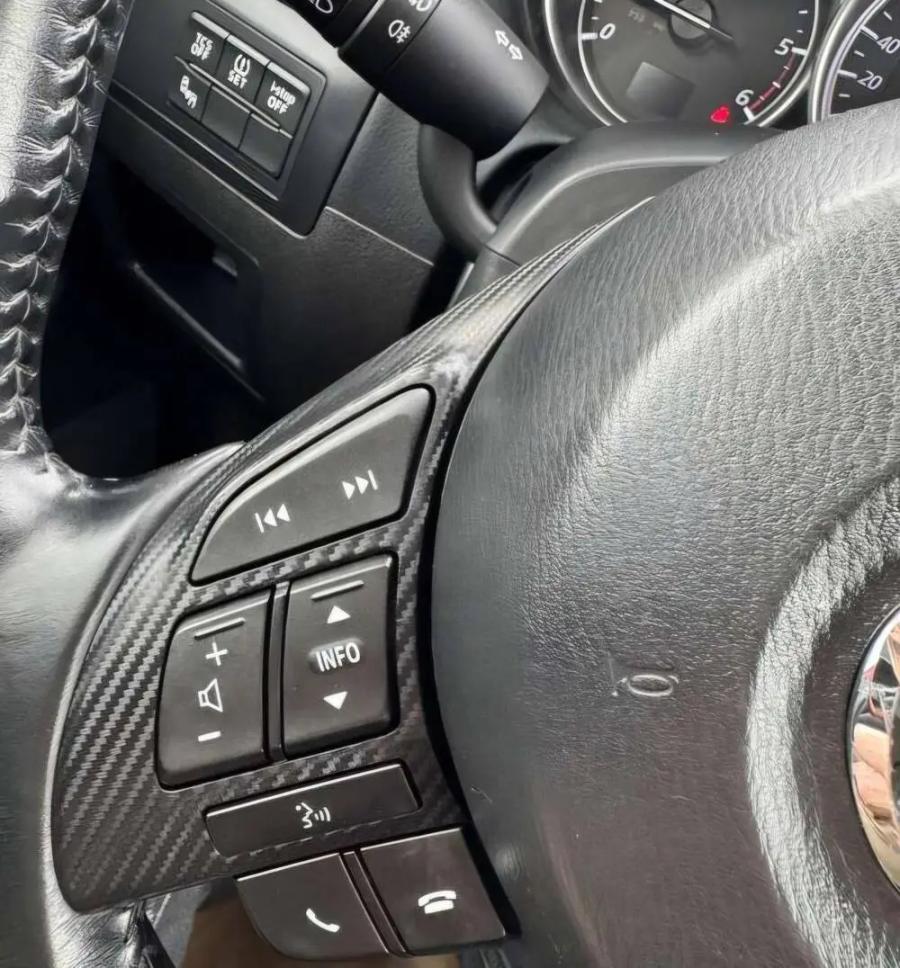 Red Mazda CX-5 2016 in Telschi, with an engine capacity of 2.20 L and mileage of 200 thousand km for 7990 €, photo 26 on AUTOMOTO.COM.LV