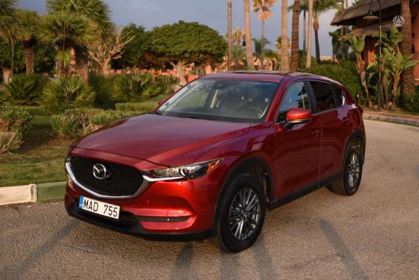 Red Mazda CX-5 2017 in Klaipeda, with an engine capacity of 2.50 L and mileage of 125 thousand km for 14999 €, photo 1 on AUTOMOTO.COM.LV