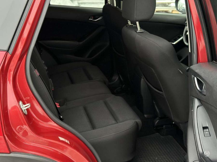 Red Mazda CX-5 2017 in Vilnius, with an engine capacity of 2.19 L and mileage of 140 thousand km for 11800 €, photo 32 on AUTOMOTO.COM.LV