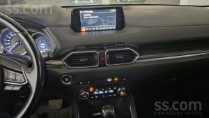 Red Mazda CX-5 2017 in Riga, with an engine capacity of 2.20 L and mileage of 221 thousand km for 14700 €, photo 8 on AUTOMOTO.COM.LV