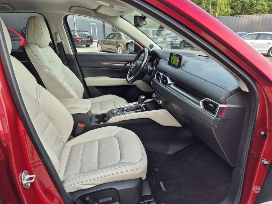 Red Mazda CX-5 2017 in Utena, with an engine capacity of 2.19 L and mileage of 205 thousand km for 13490 €, photo 21 on AUTOMOTO.COM.LV