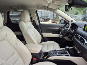 Red Mazda CX-5 2017 in Utena, with an engine capacity of 2.19 L and mileage of 205 thousand km for 13490 €, photo 22 on AUTOMOTO.COM.LV