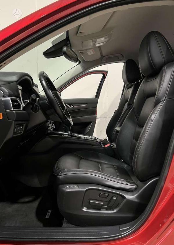 Красный Мазда СХ-5 2017 в Клайпеда, объемом двигателя 2.49 л и пробегом 199 тыс. км за 17900 €, фото 4 на AUTOMOTO.COM.LV