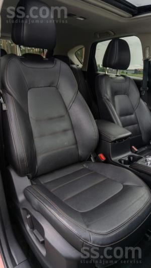 Red Mazda CX-5 2017 in Riga, with an engine capacity of 2.20 L and mileage of 193 thousand km for 15990 €, photo 32 on AUTOMOTO.COM.LV