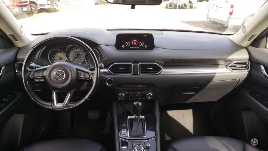 Red Mazda CX-5 2017 in Klaipeda, with an engine capacity of 2.49 L and mileage of 126 thousand km for 14790 €, photo 17 on AUTOMOTO.COM.LV