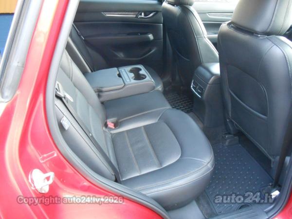 Red Mazda CX-5 2018 in Viljandi, with an engine capacity of 2.20 L and mileage of 180 thousand km for 13990 €, photo 11 on AUTOMOTO.COM.LV