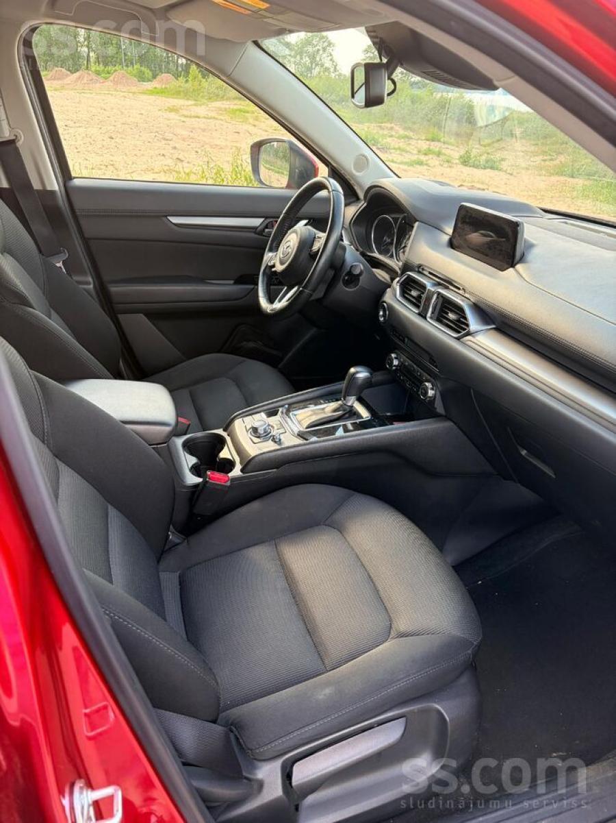 Red Mazda CX-5 2018 in Riga, with an engine capacity of 2.20 L and mileage of 124 thousand km for 18500 €, photo 8 on AUTOMOTO.COM.LV