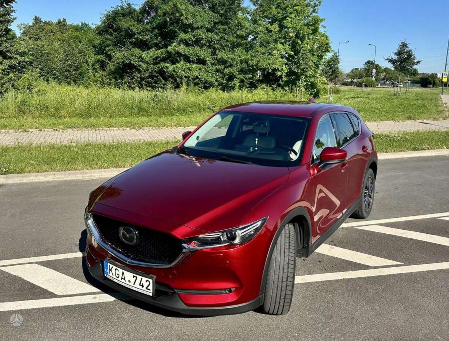 Red Mazda CX-5 2018 in Kaunas, with an engine capacity of 2.00 L and mileage of 145 thousand km for 18499 €, photo 4 on AUTOMOTO.COM.LV
