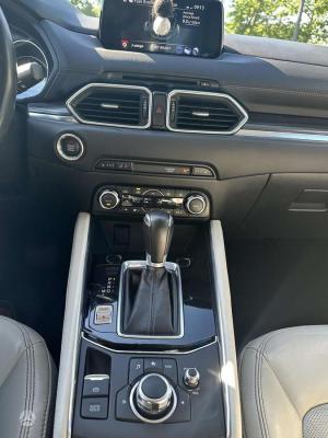 Red Mazda CX-5 2018 in Kaunas, with an engine capacity of 2.00 L and mileage of 145 thousand km for 18499 €, photo 19 on AUTOMOTO.COM.LV