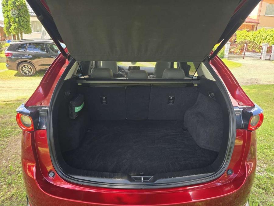 Red Mazda CX-5 2018 in Vilnius, with an engine capacity of 2.20 L and mileage of 190 thousand km for 16500 €, photo 17 on AUTOMOTO.COM.LV